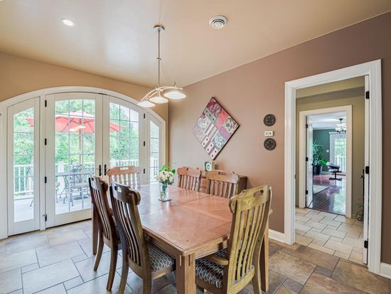 7212 W Bonniwell Rd 7206 Mequon Wi 53097 Mls 1755039 Zillow