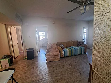 Landmark Square Condominiums - 706 W 22nd St Austin TX | Zillow