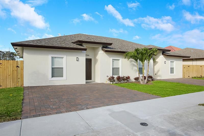 1554 W 26th Ct, Riviera Beach, FL 33404 | Zillow