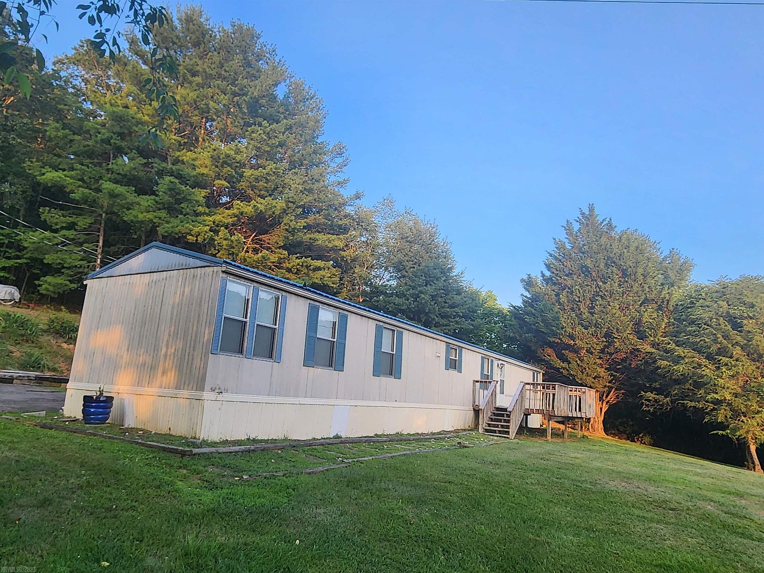 2751 Julia Simpkins Rd, Hiwassee, VA 24347 | MLS #418961 | Zillow