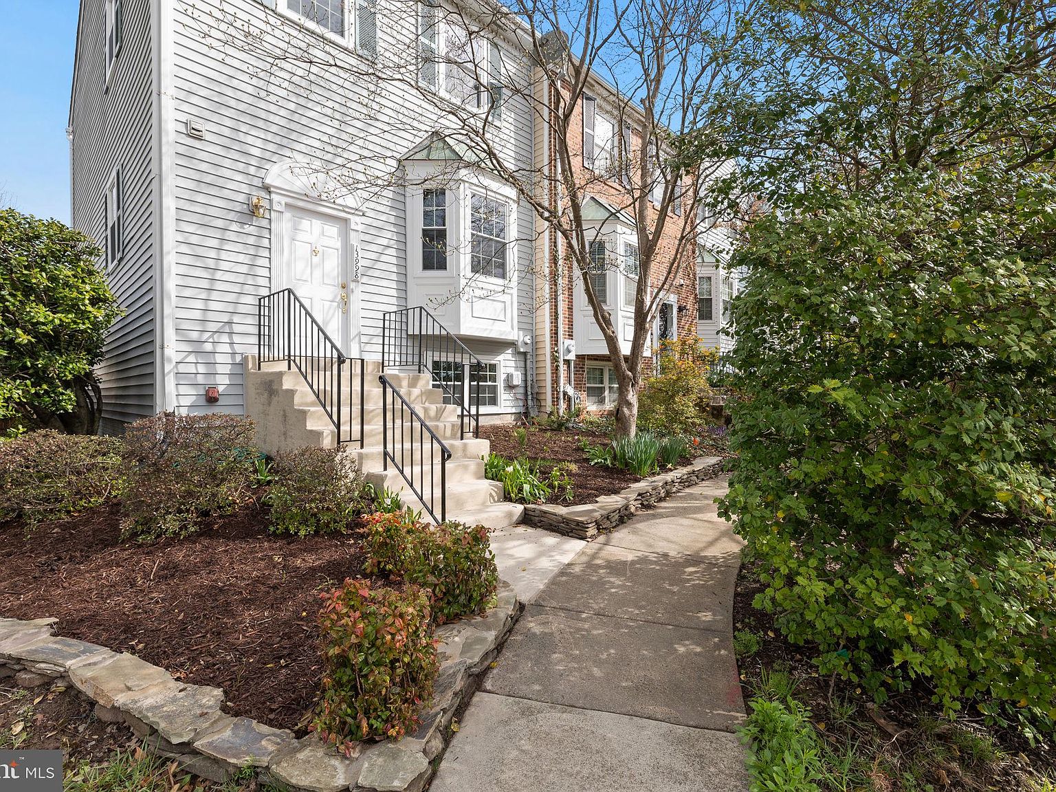13998 New Braddock Rd, Centreville, VA 20121 | Zillow