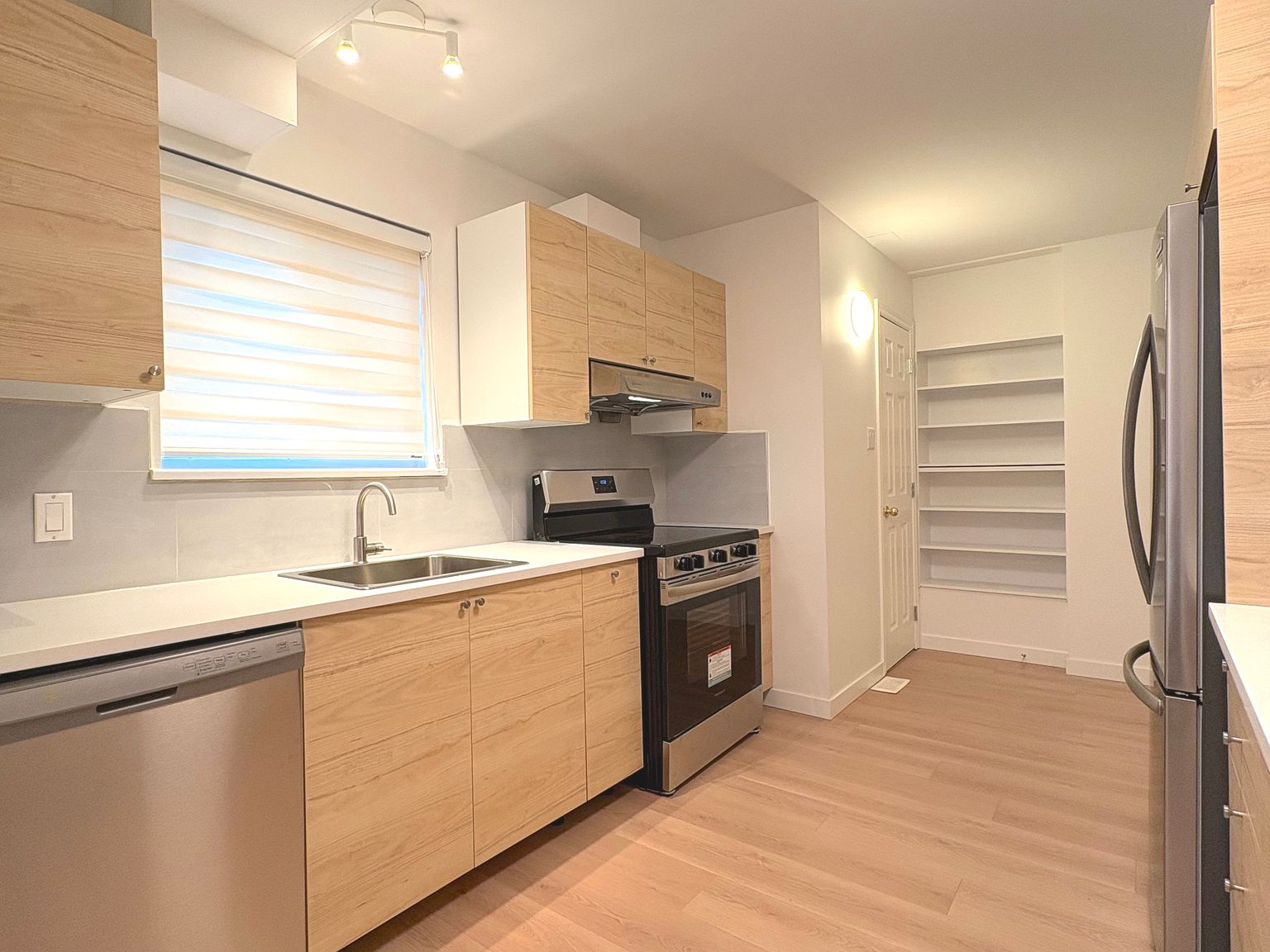 6200 Mara Cres, Richmond, BC V7C 2P9 | Zillow