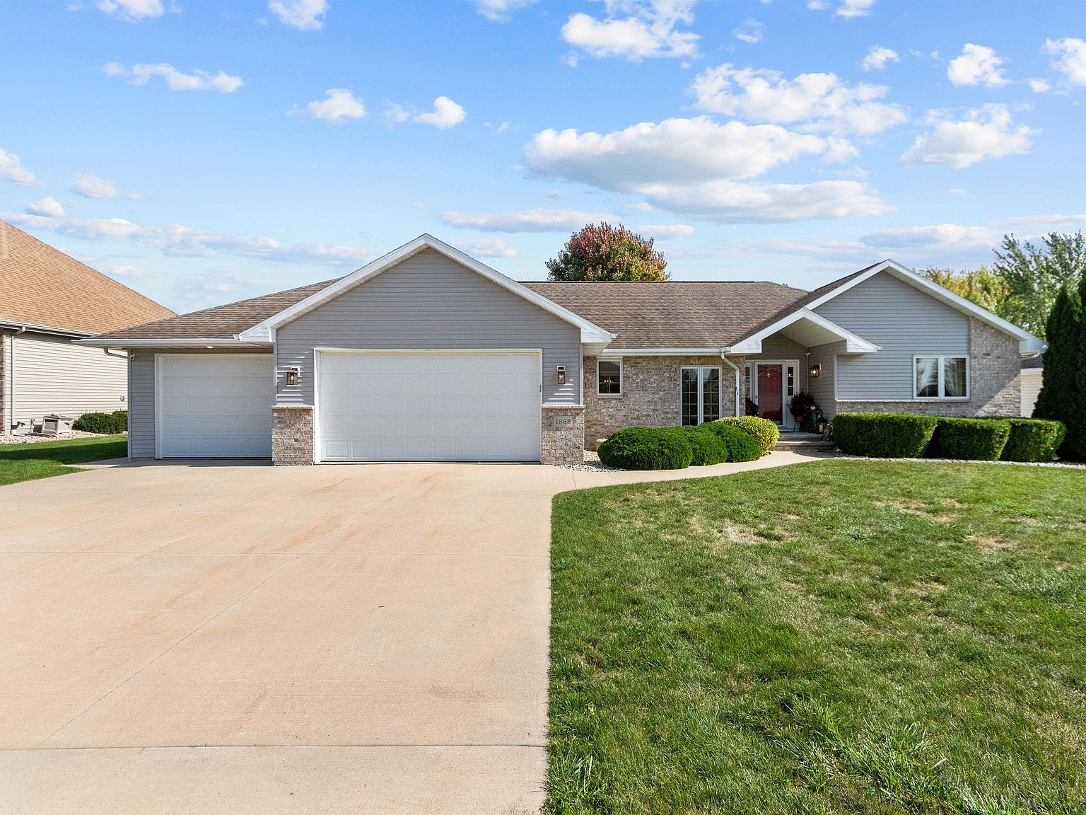 1868 N Sunrise Ln, Appleton, WI 54913 | Zillow