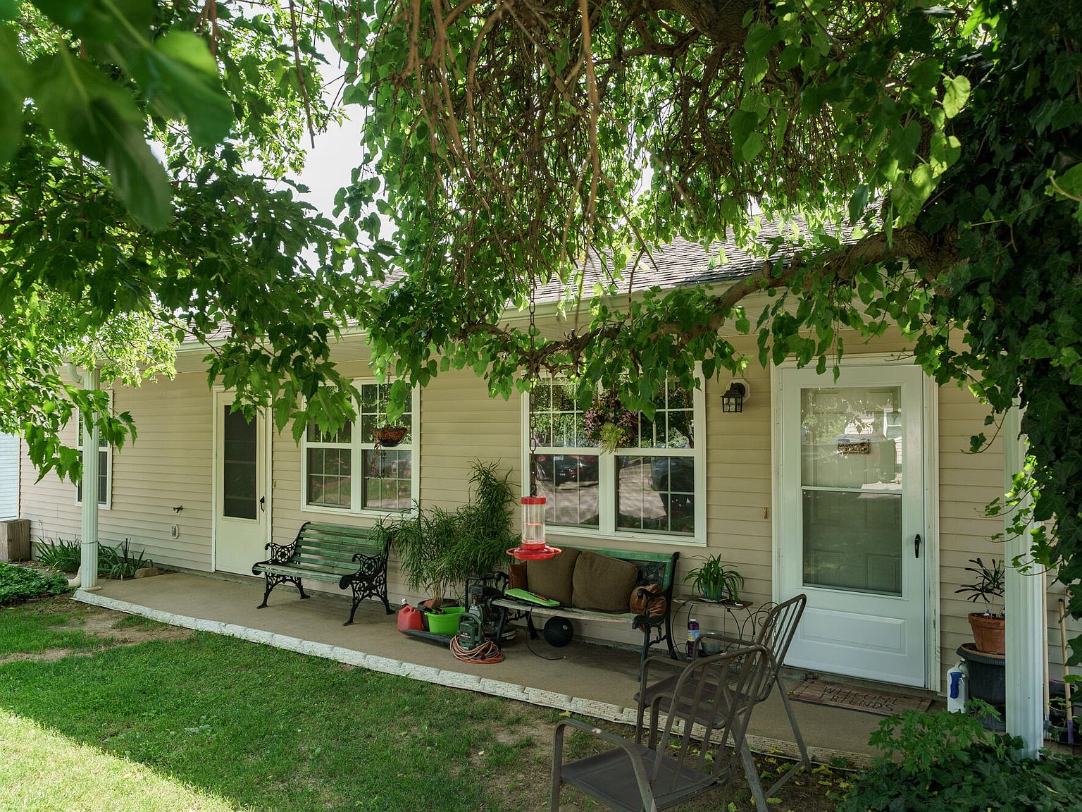 46-48 Ellen Kay Dr, Dry Ridge, KY 41035 | Zillow