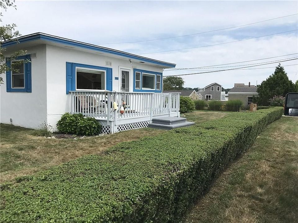 14 William St, Tiverton, RI 02878 | Zillow