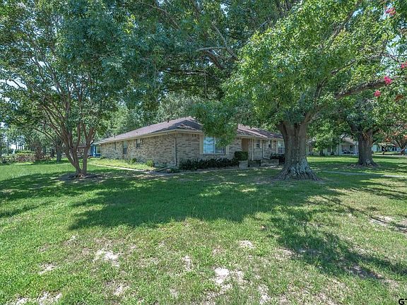 439 W Main St, Van, TX 75790 | Zillow