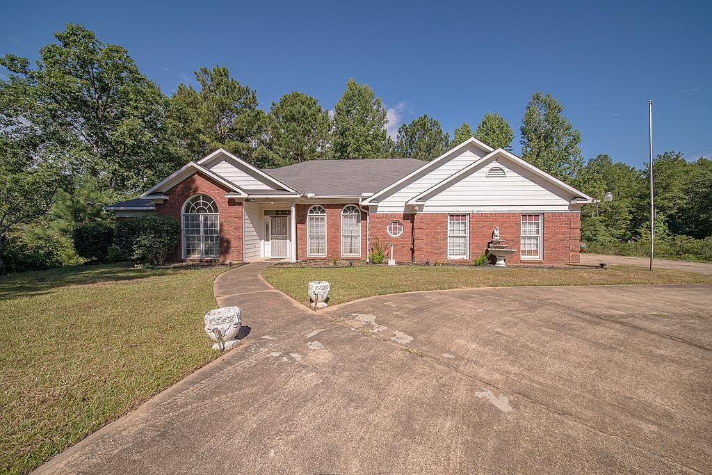 165 Rock Falls Ln, Box Springs, GA 31801 | Zillow