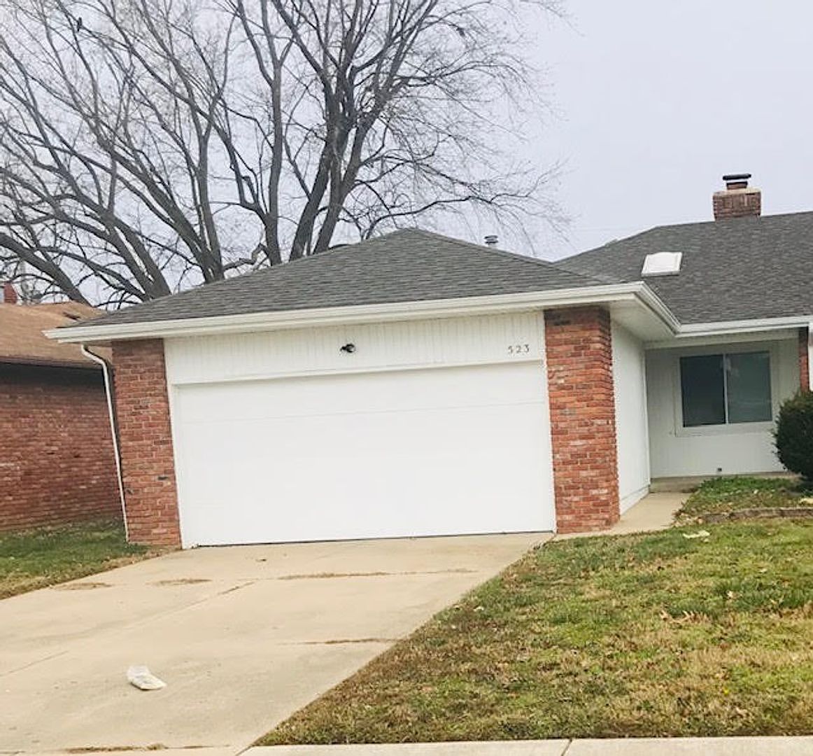 523 E Redwood St #523, Springfield, MO 65807 | Zillow
