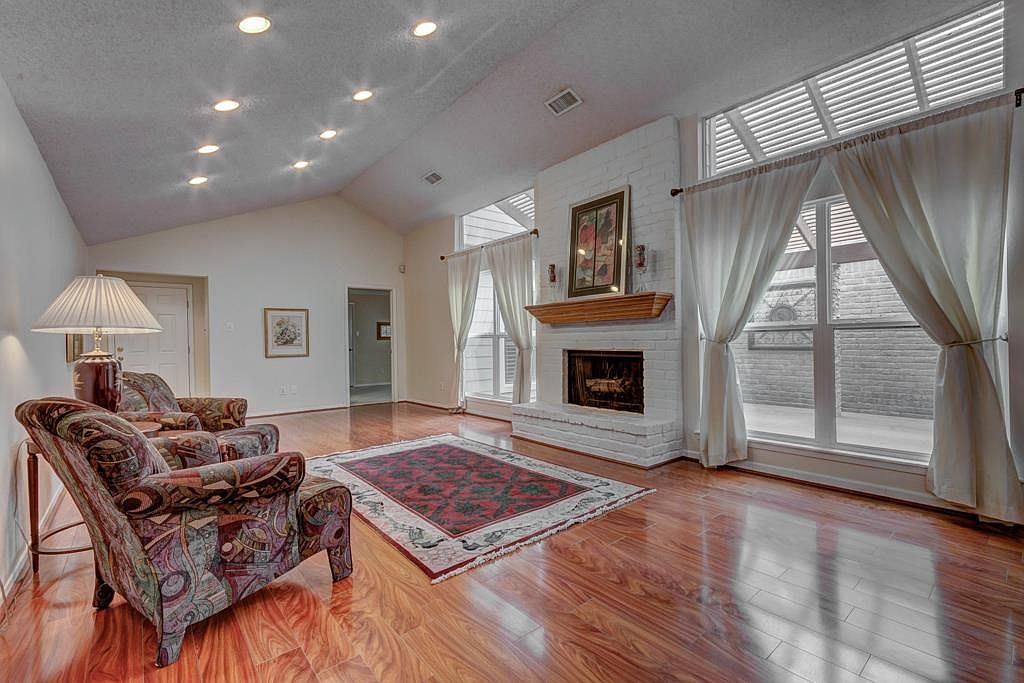 2014 Trixie Ln, Houston, TX 77042 | Zillow