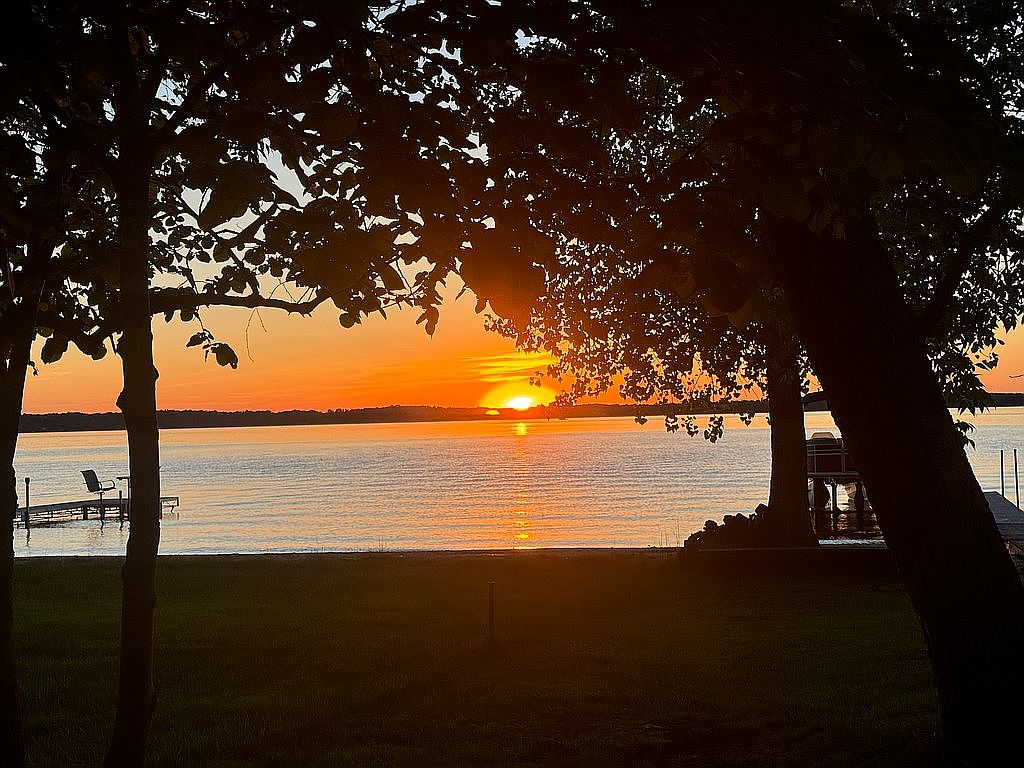 11152 Dakotah Beach Rd, Detroit Lakes, MN 56501 | Zillow