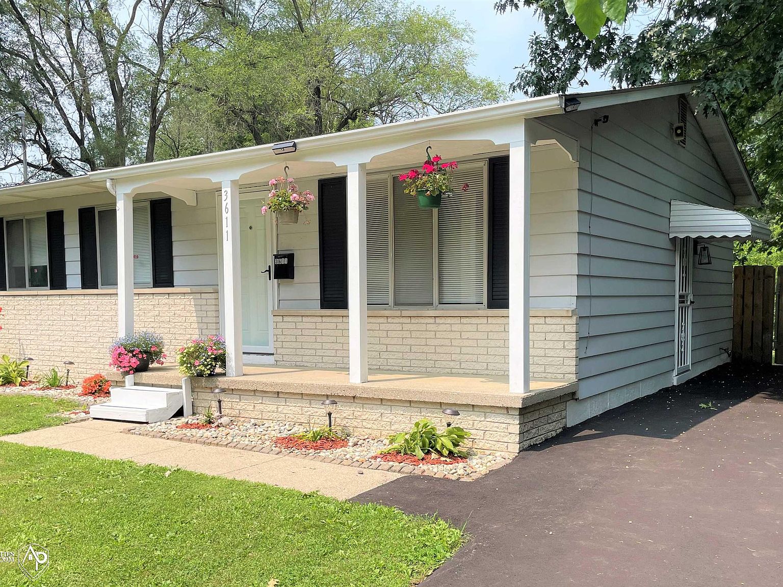 3611 Craig Dr, Flint, MI 48506 | Zillow