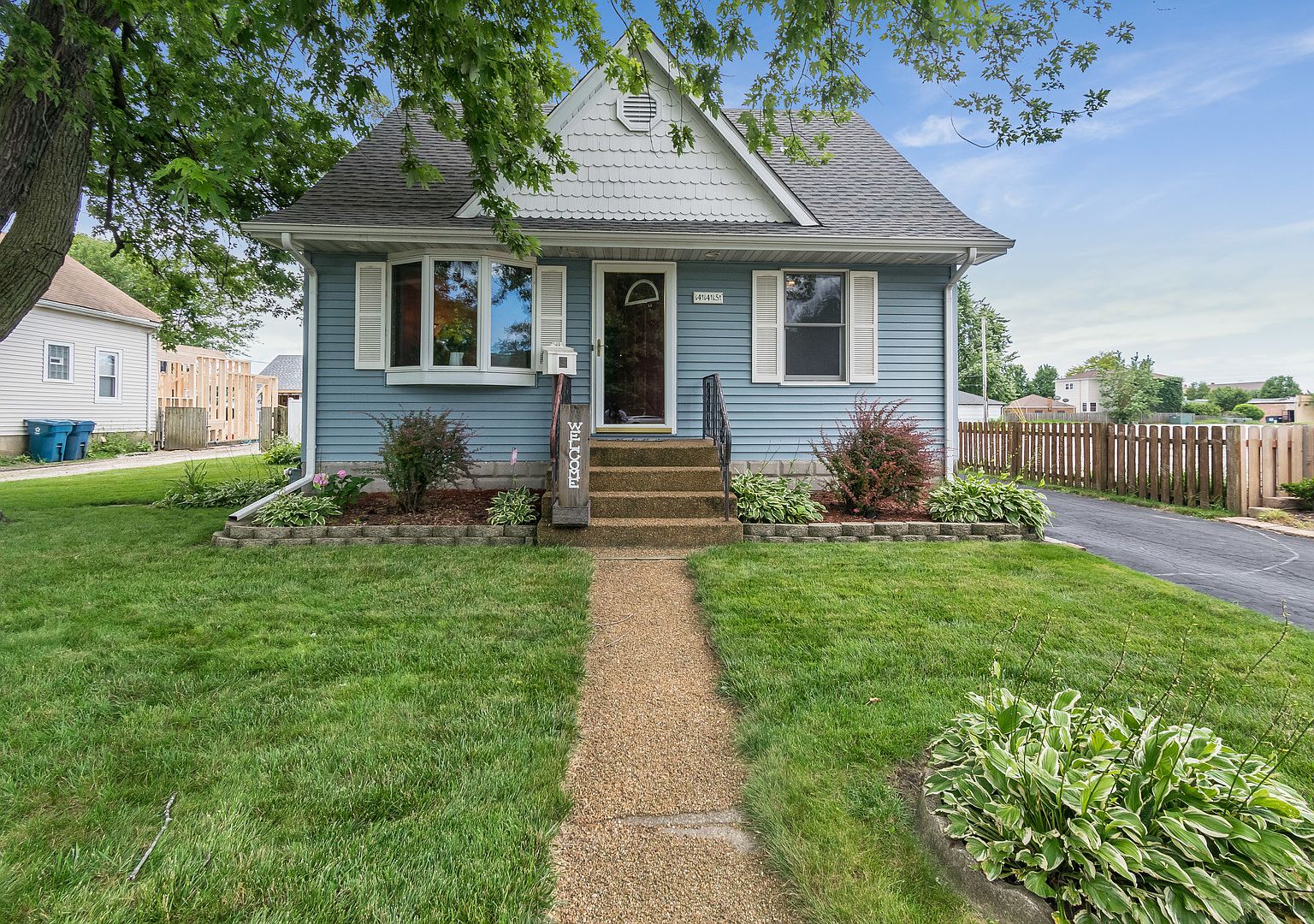 445 E 160th Pl, South Holland, IL 60473 | Zillow