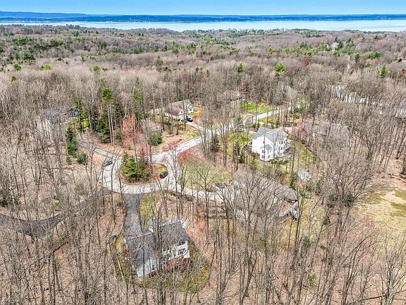 4142 Cranberry Ln, Williamsburg, MI 49690 | MLS #1932880 | Zillow
