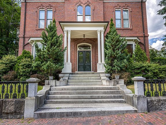 375 Spring St, Portland, ME 04102 | MLS #1536048 | Zillow