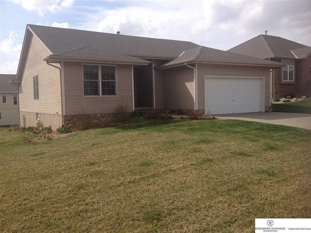 516 S 7th St, Springfield, NE 68059 | Zillow