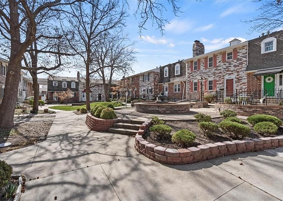 9677 Wedd Dr, Overland Park, KS 66212 | Zillow