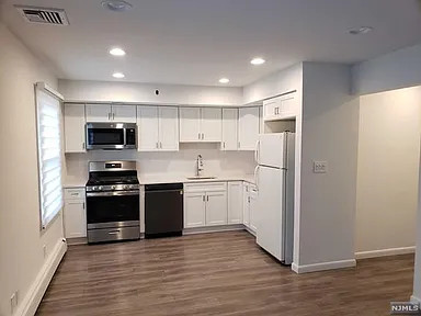 2 New St East Rutherford NJ | Zillow