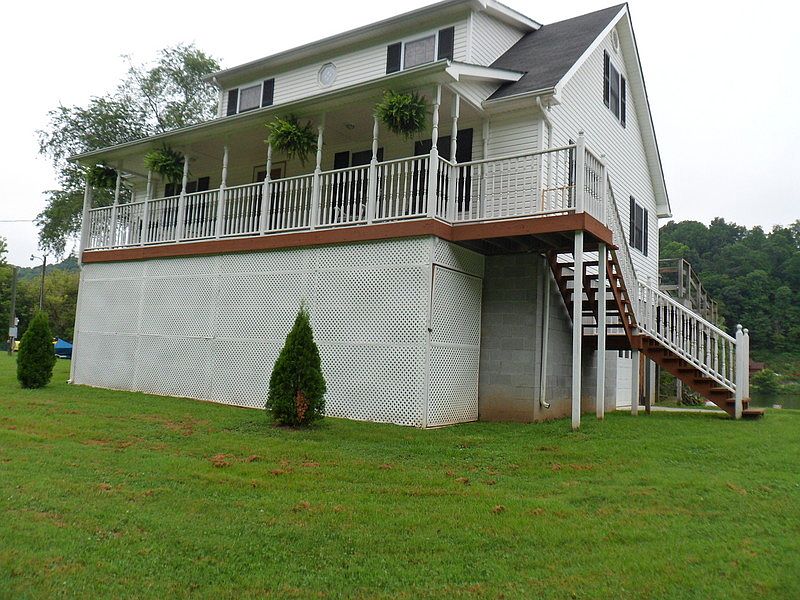 1835 Julia Simpkins Rd, Hiwassee, VA 24347 | Zillow