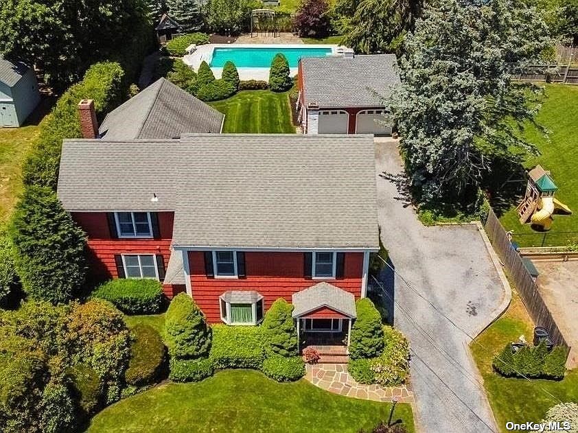 312 Riverside Dr, Riverhead, NY 11901 | Zillow