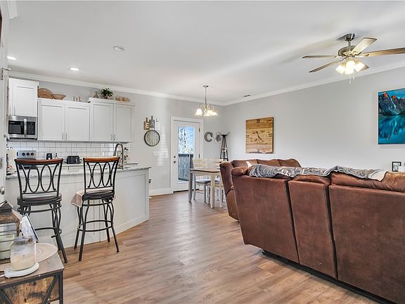 43 Allendale Dr, Bella Vista, AR 72714 | MLS #1263803 | Zillow