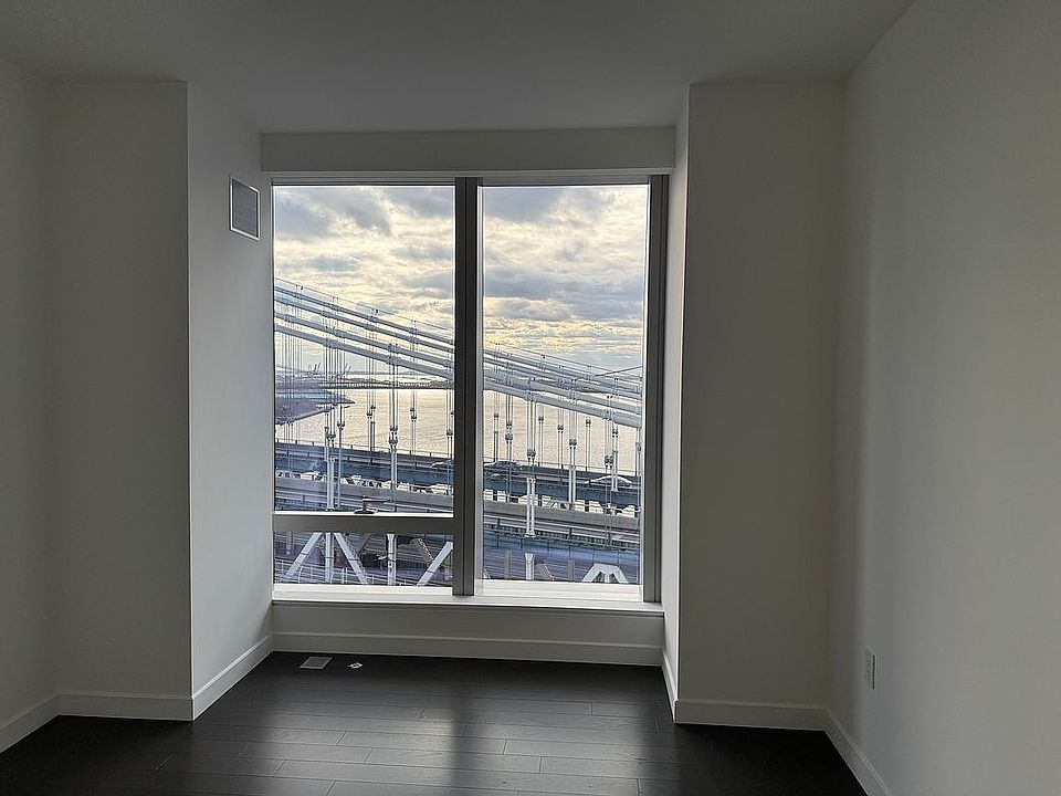 One Manhattan Square - 252 South St New York NY | Zillow