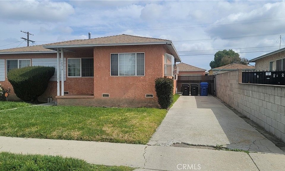 10512 Parmelee Ave, Los Angeles, CA 90002 | Zillow