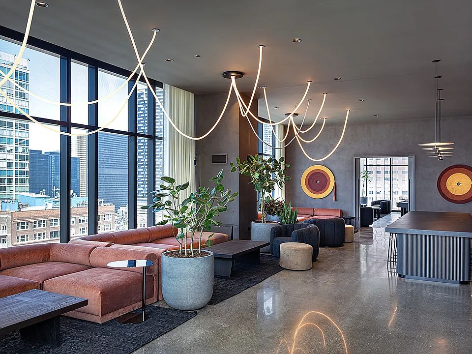 Straits Row - 633 S La Salle St Chicago IL | Zillow