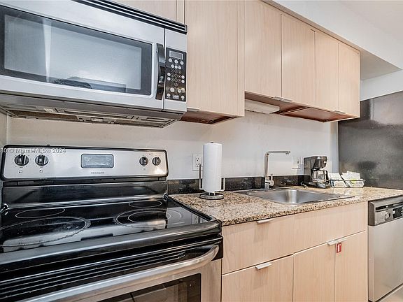 1212 NW 82nd Ave #3, Miami, FL 33126 | Zillow