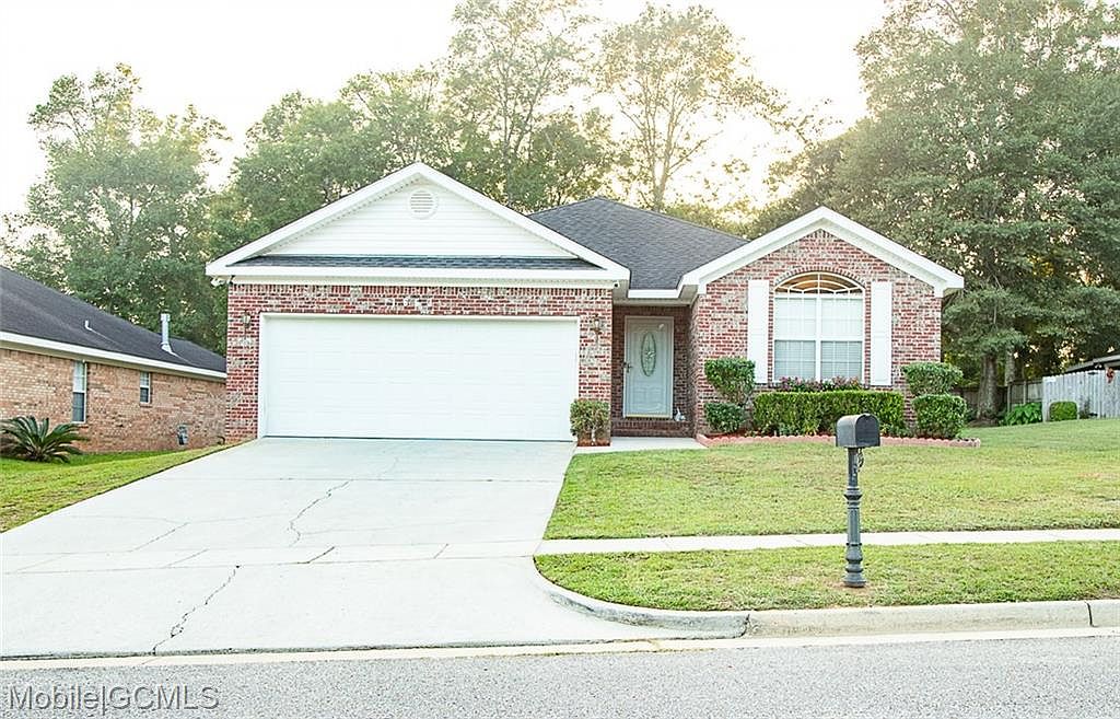 1663 Donham Dr, Mobile, AL 36618 | Zillow