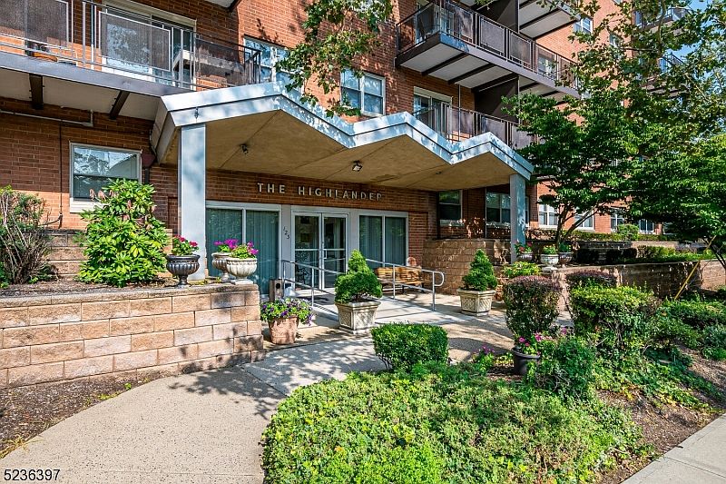 123 S Adelaide Ave #B, Highland Park, NJ 08904 | Zillow