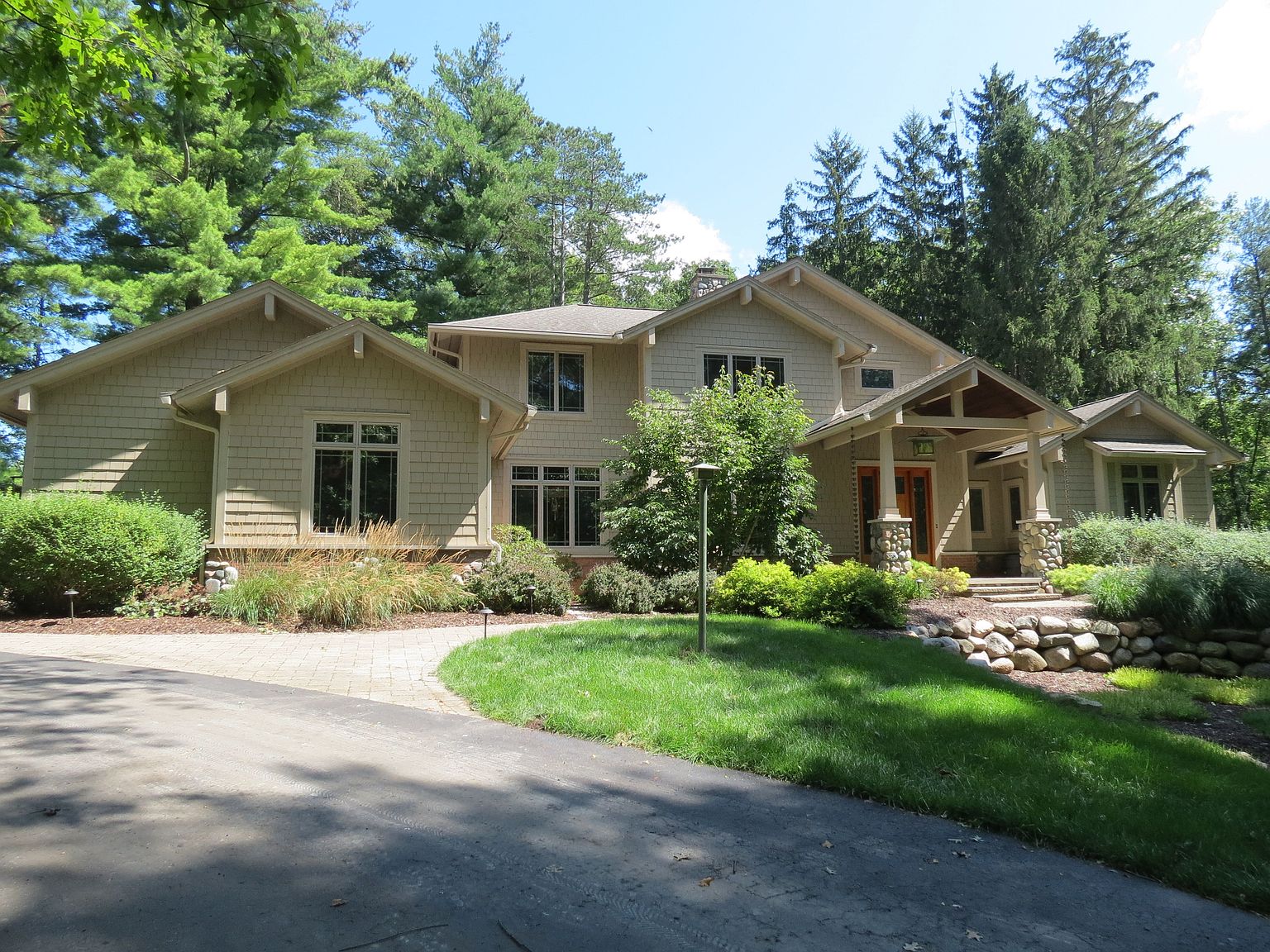 5981 Bauer Rd, Brighton, MI 48116 | Zillow