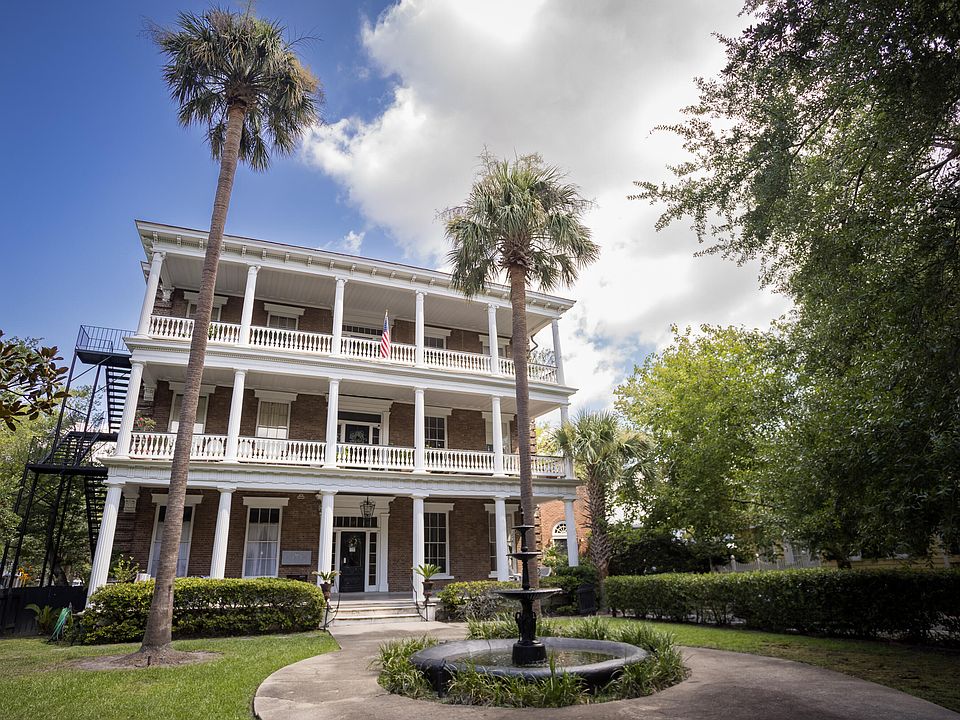 12 Bee St APT B, Charleston, SC 29403 | Zillow