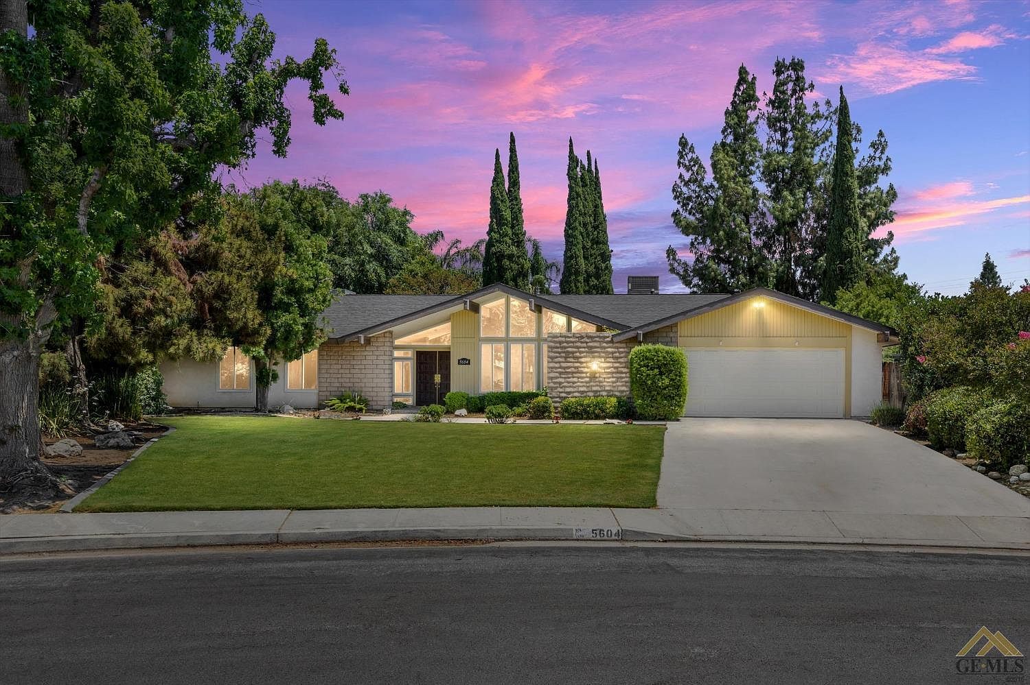 5604 Hooper Way, Bakersfield, CA 93308 | MLS #202304468 | Zillow