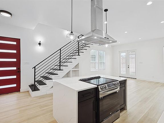 2406 Merlin St, Dallas, TX 75215 | Zillow