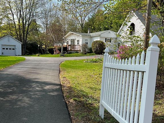373 Middle Rd, Fairfield, ME 04937 | MLS #1558342 | Zillow