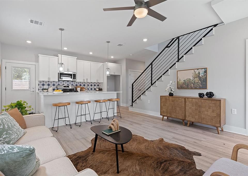 7204 Meador Ave #2, Austin, TX 78752 | MLS #2363863 | Zillow