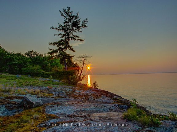 672 Tillicum Bay Rd, Callander, ON P0H 1H0 | MLS #X12015563 | Zillow