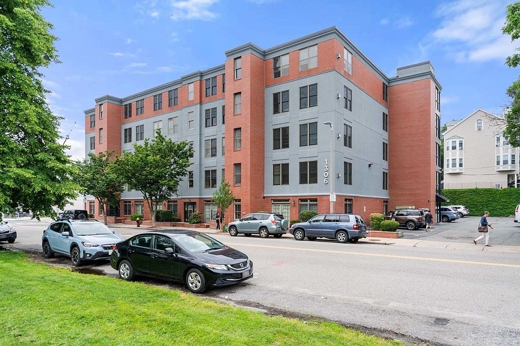 1306 Columbia Rd APT 1D, South Boston, MA 02127 | Zillow