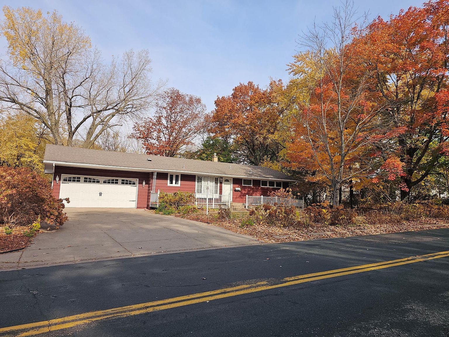 2201 Bronson Dr, Mounds View, MN 55112 | Zillow