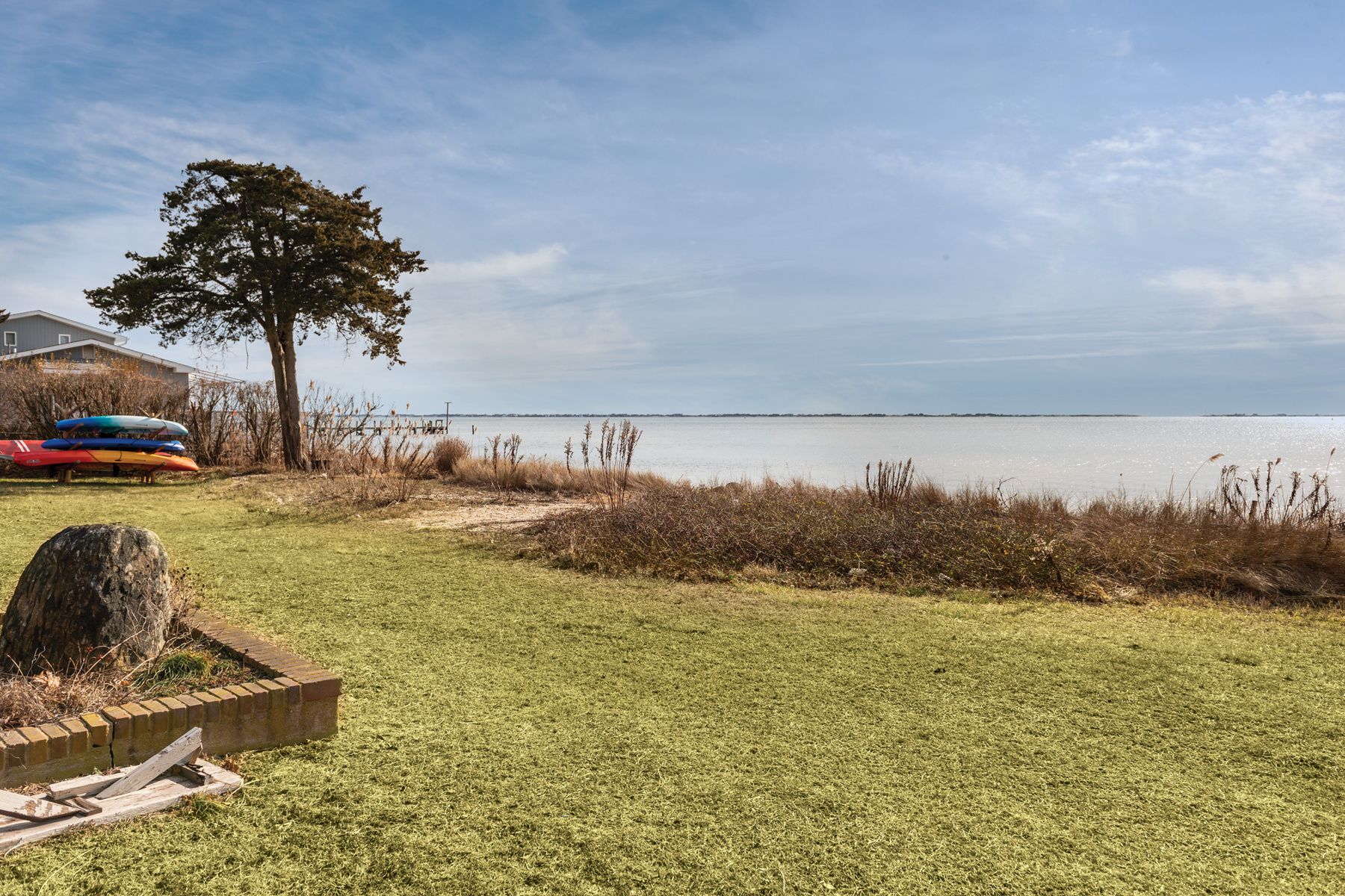 7 Ridge Ln in Hampton Bays | Out East