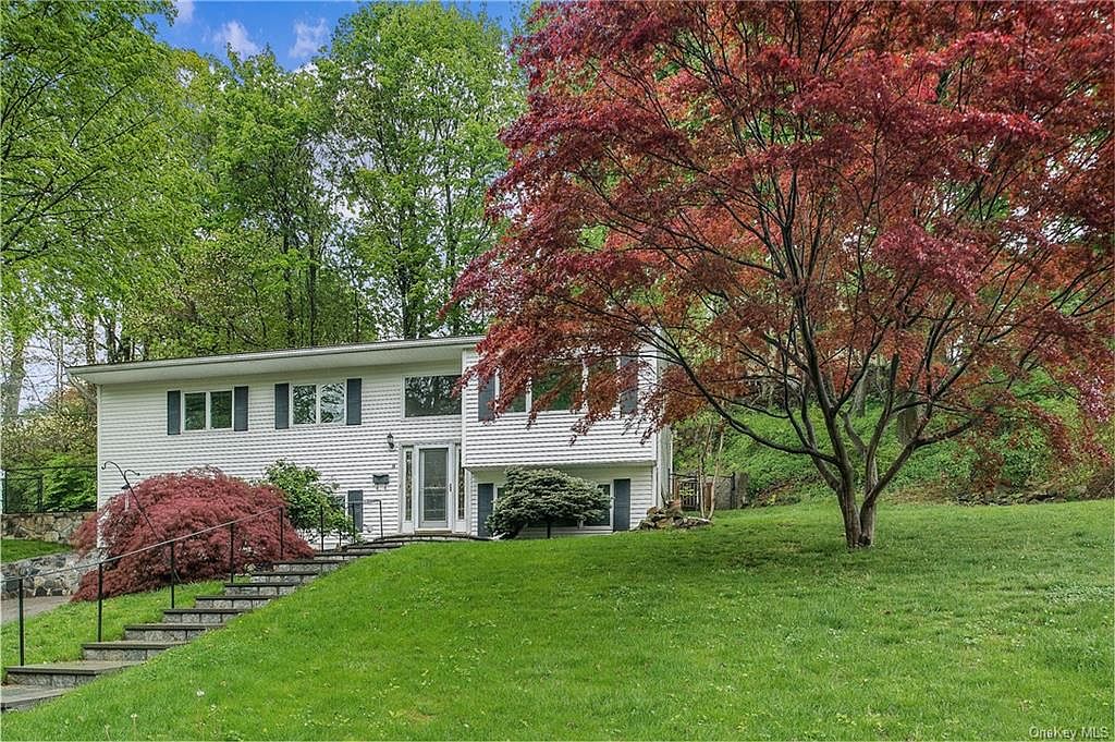 8 Pamela Lane, Valhalla, NY 10595 | Zillow