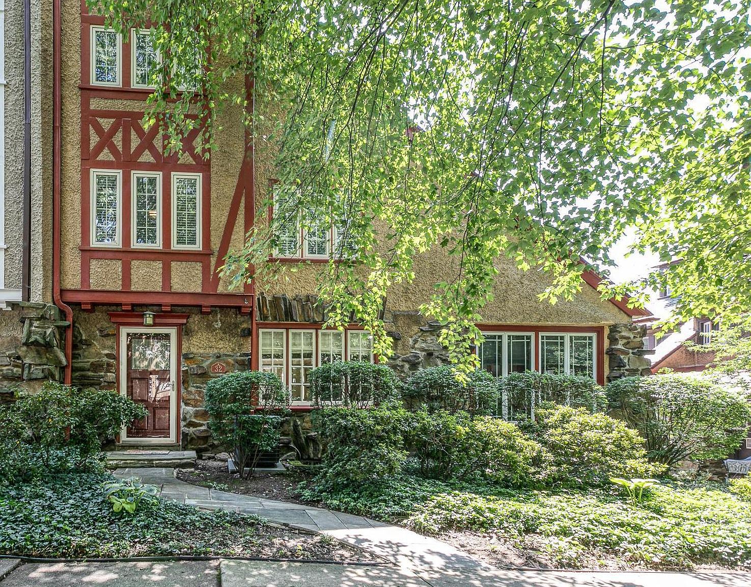 32 Hilltop Rd, Philadelphia, PA 19118 | Zillow