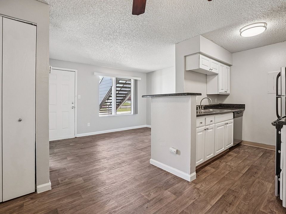 Windmill Apartments - 4165 Lacy Ln Colorado Springs CO (5 units ...