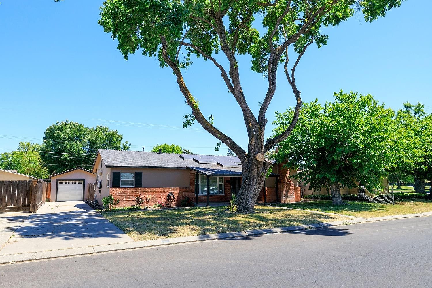 2004 Gordon Ave, Modesto, CA 95350 | Zillow