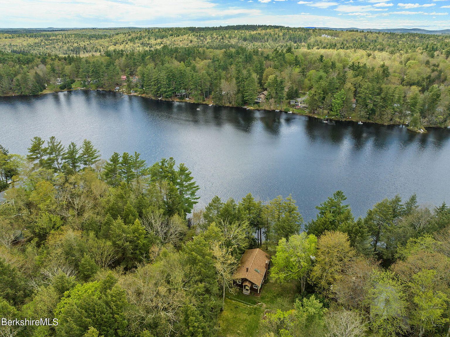 16 Washington Rd, Williamsburg, MA 01096 | Zillow