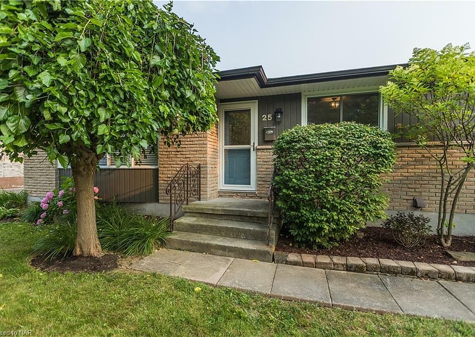 25 Rolling Acres Dr, Welland, ON L3C 3N4 | Zillow