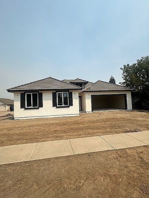 590 N Lincoln Ave, Dinuba, CA 93618 | Zillow
