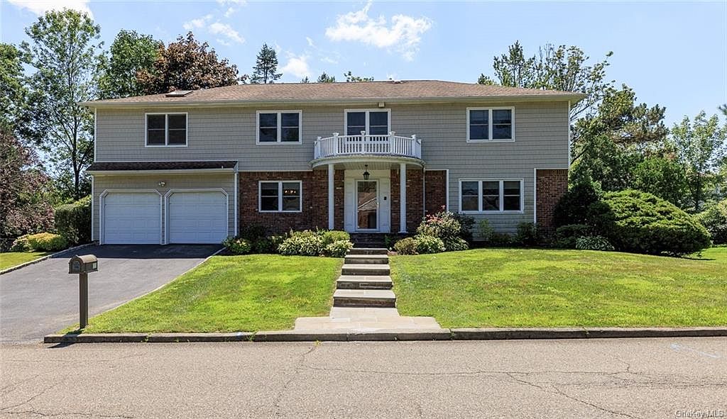36 Country Ridge Road, Scarsdale, NY 10583 | Zillow