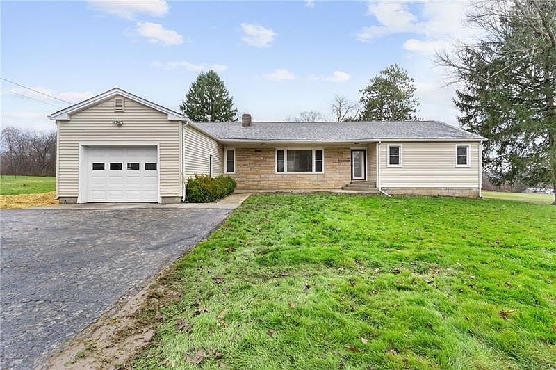 555 Mercer New Wilmington Rd E, Mercer, PA 16137 | MLS #1660366 | Zillow