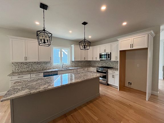 23 Mid Trail Crossing Lane, Windham, NH 03087 | MLS #5009914 | Zillow